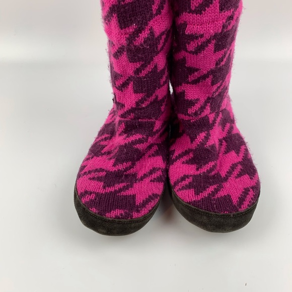 Muk Luks | Shoes | Mukluks Tall Pink Houndstooth Slipper Boots Sz L ...